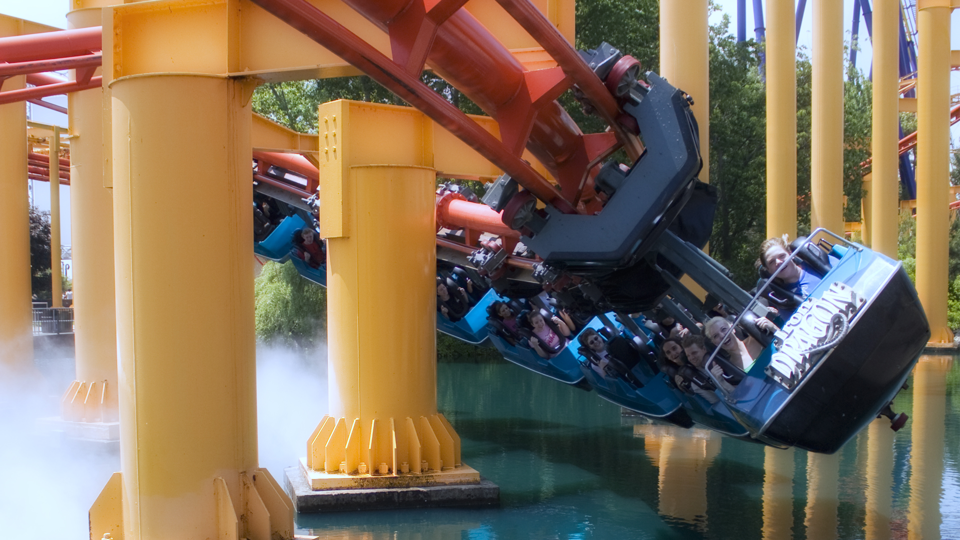Coasterimage - Roller Coaster Pictures, Photos and Videos | Theme Park ...